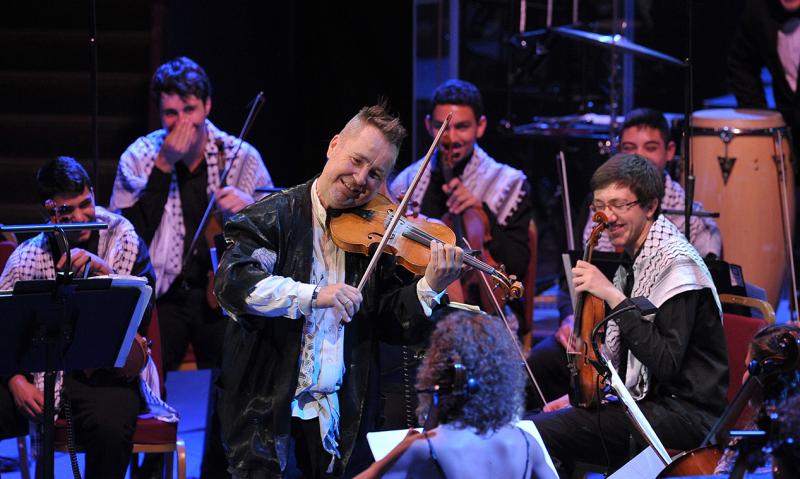 Prom 34: Nigel Kennedy, Palestine Strings, the Orchestra of Life | The Arts Desk